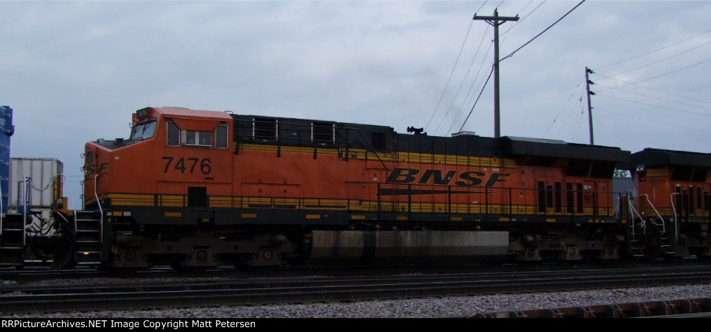 BNSF 7476